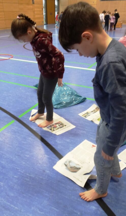 Barfußsport mit dem Kindergarten – Grundschule Eurasburg