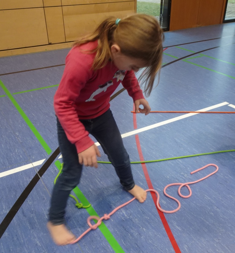 Barfußsport mit dem Kindergarten – Grundschule Eurasburg